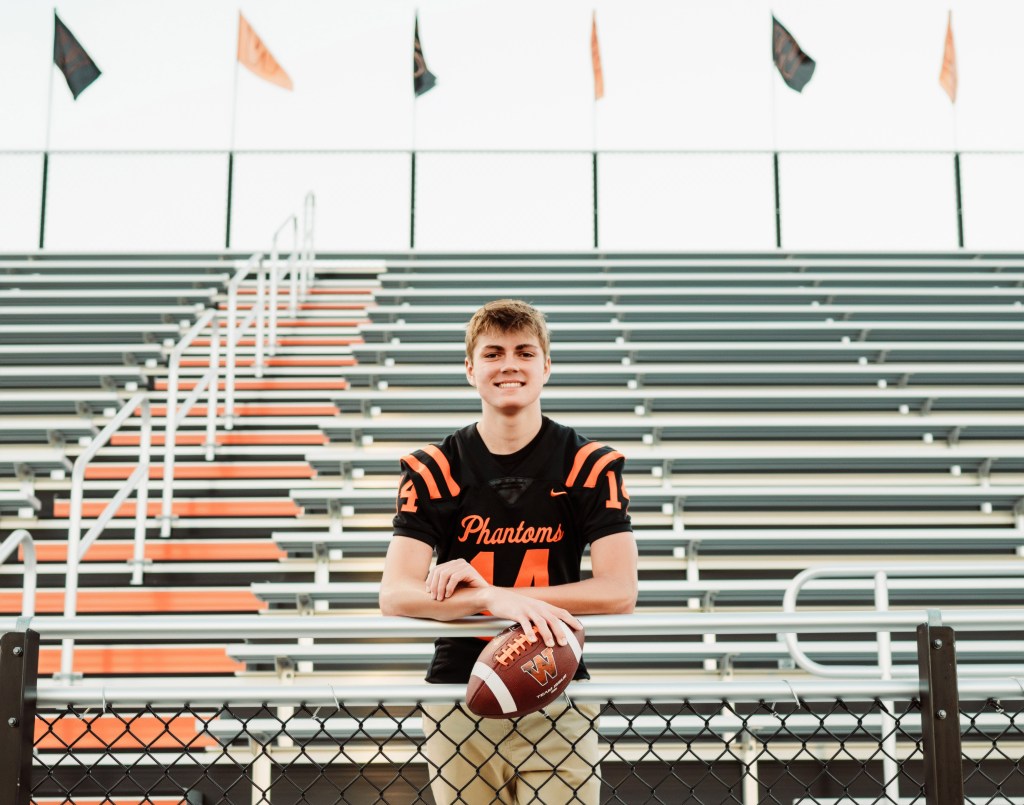 De Pere, Wisconsin Photographer / Brody's Senior Session | RP Photography